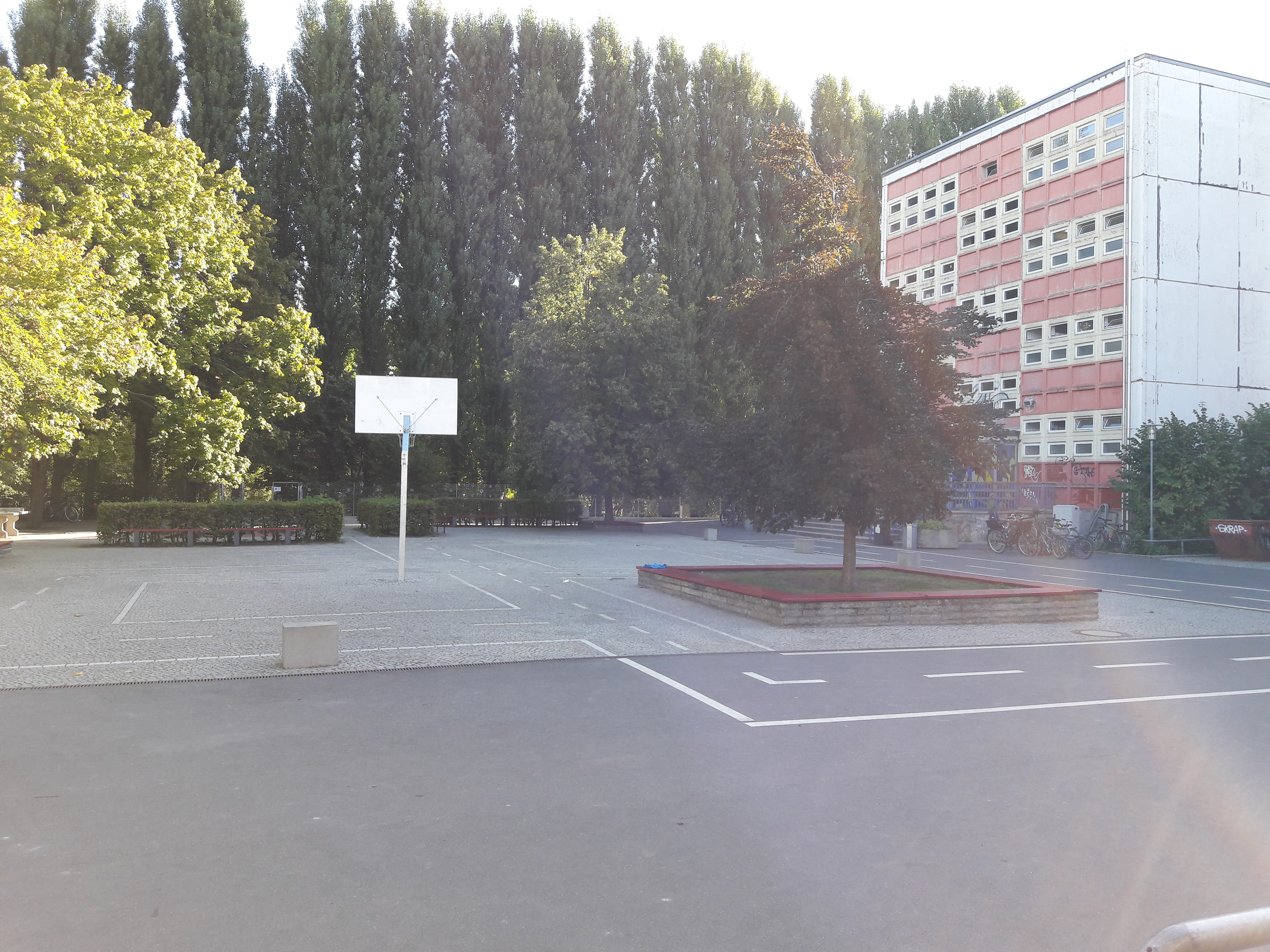 Der Schulhof - Bouché-Schule (Grundschule)